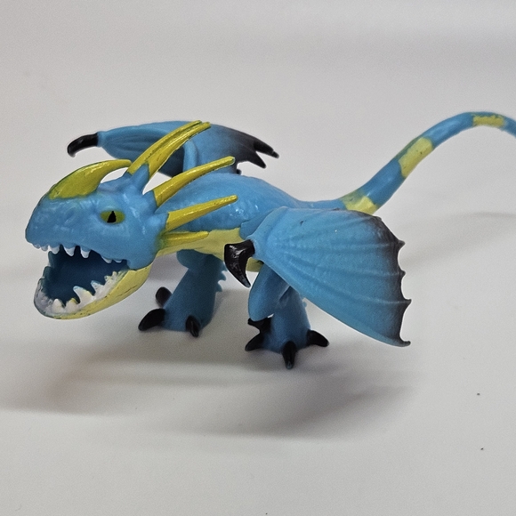 Toys How To Tame Your Dragon Stormfly Blue Deadly Nadder Pvc Figure toys-how-to-tame-your-dragon-stormfly-blue-deadly-nadder-pvc-figure